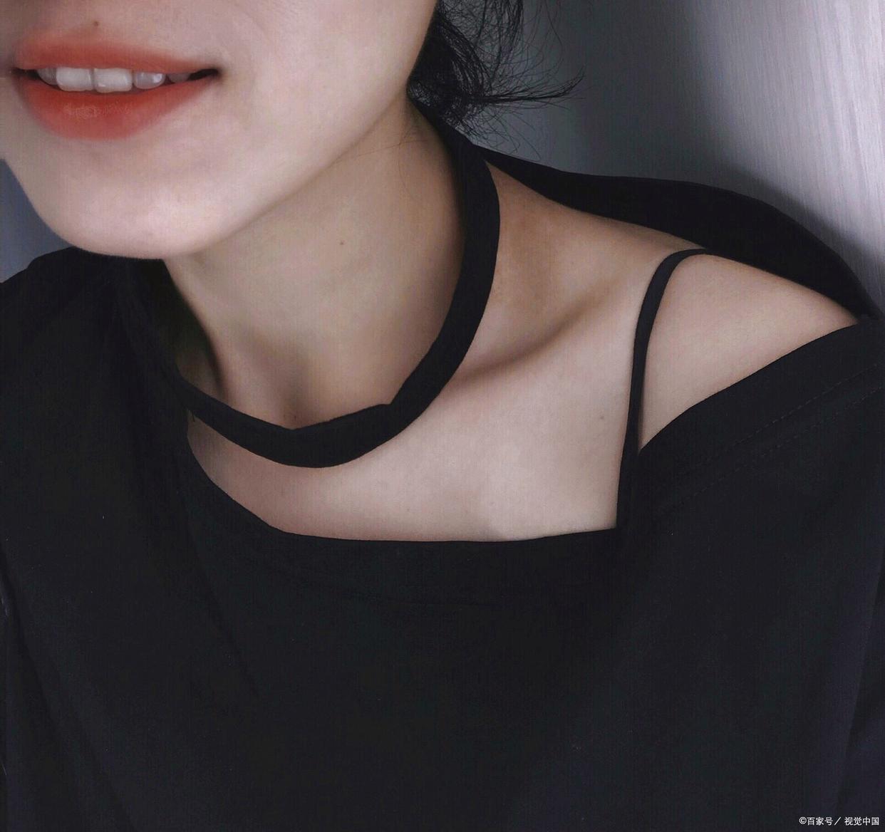 Clavicle girl: a fashion trend that highlights individuality and a ...