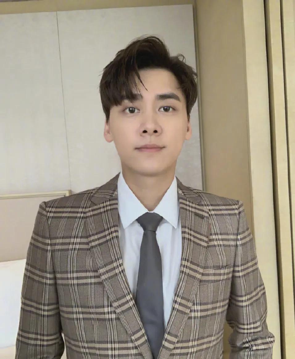 Li Yifeng has been dating two girlfriends at the same time for three ...