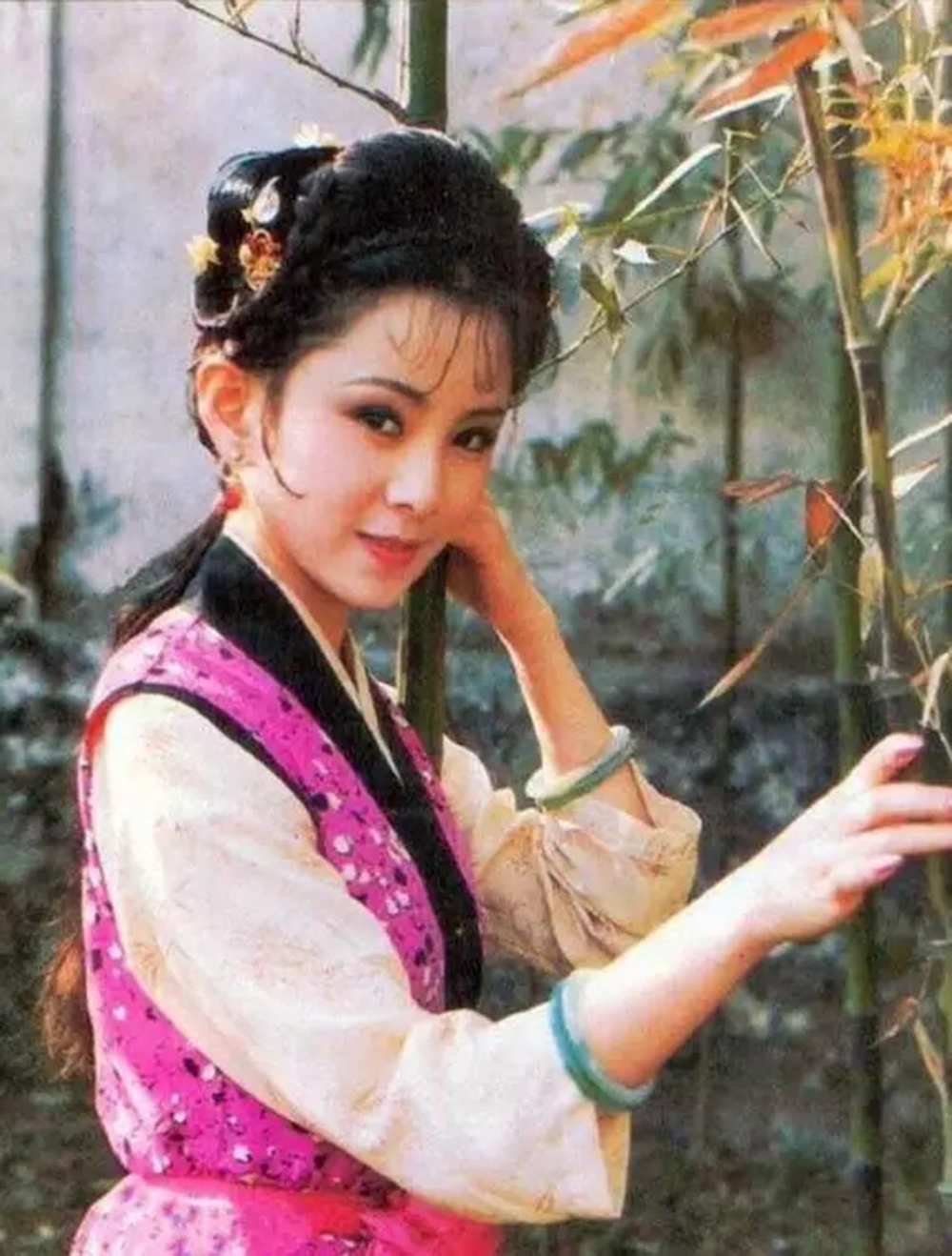 Mrs. Wang acquiesced that Xiren was Aunt Baoyu, why didn't she give her ...
