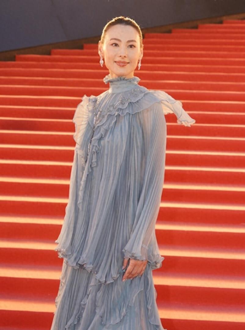 34-year-old Liang Luo Shihan posted the interior of a RMB 1.5 billion ...