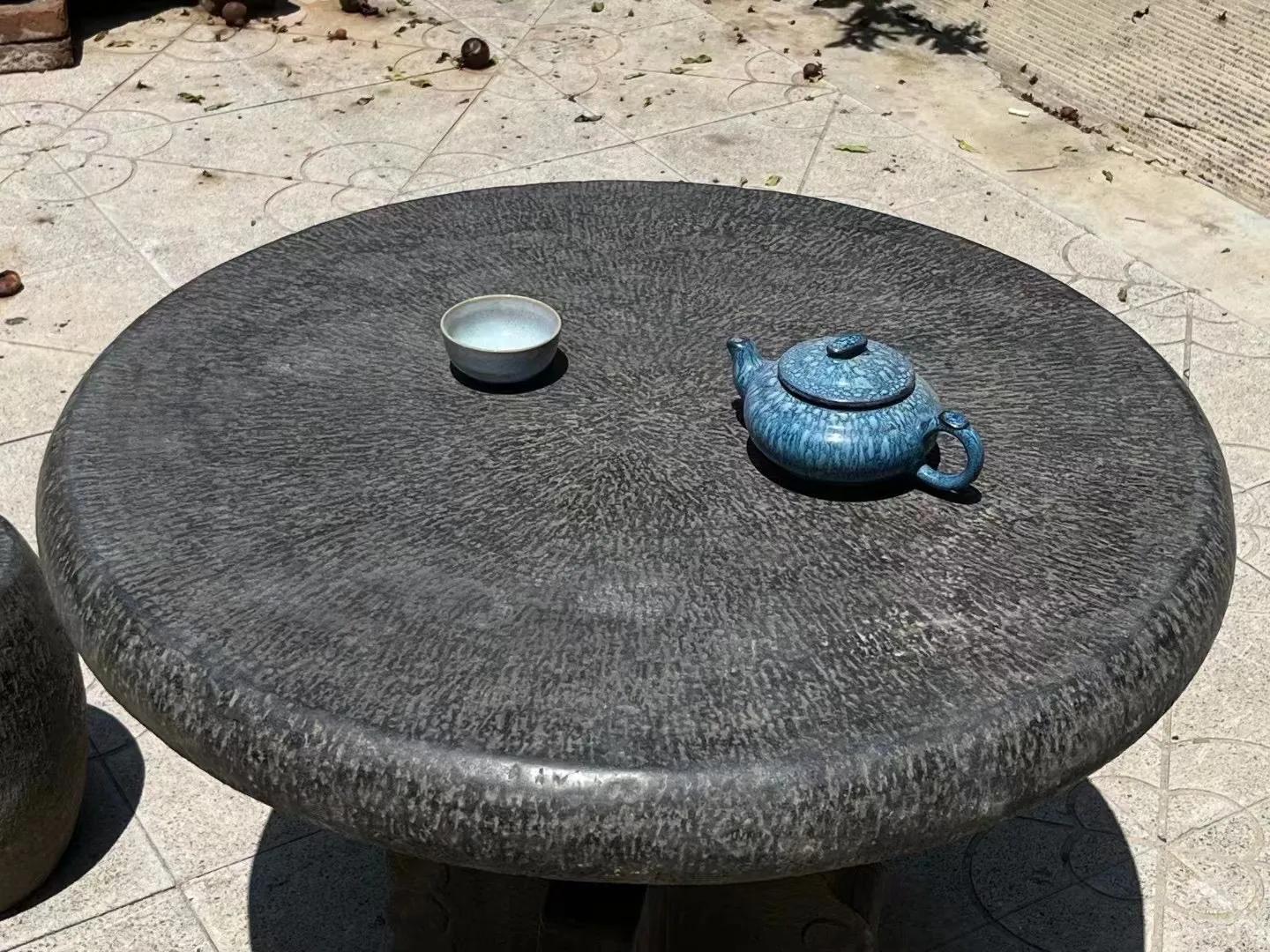 Bluestone Courtyard Round Table… - iNEWS