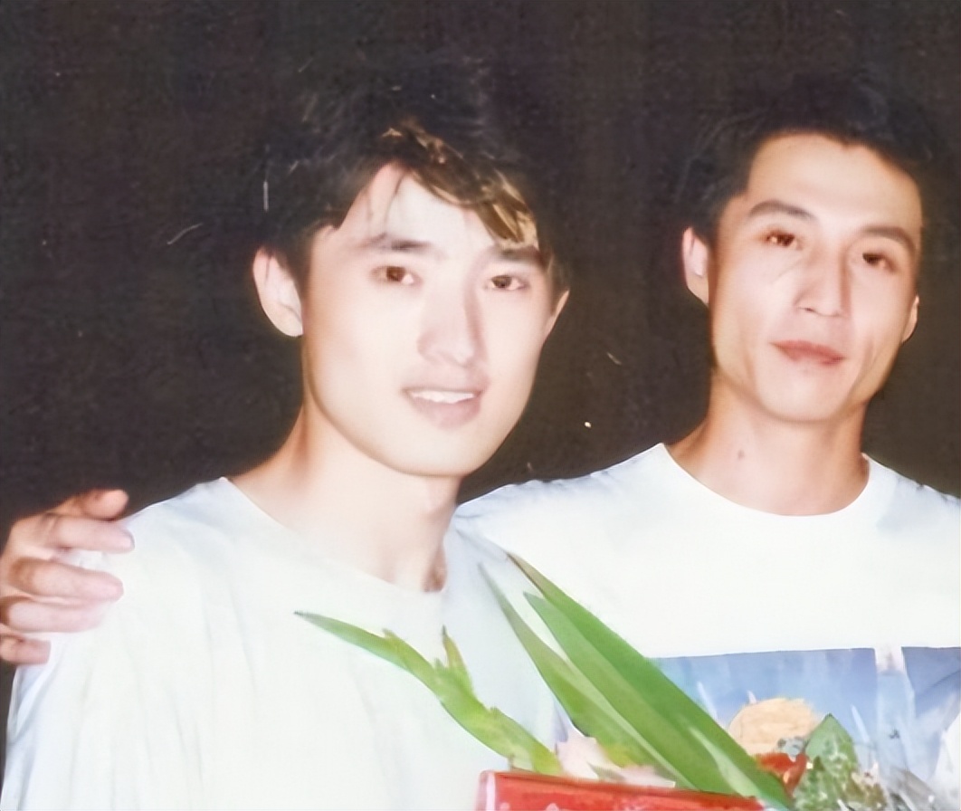 Ren Quan, the former "white moonlight male god", who is to blame today ...