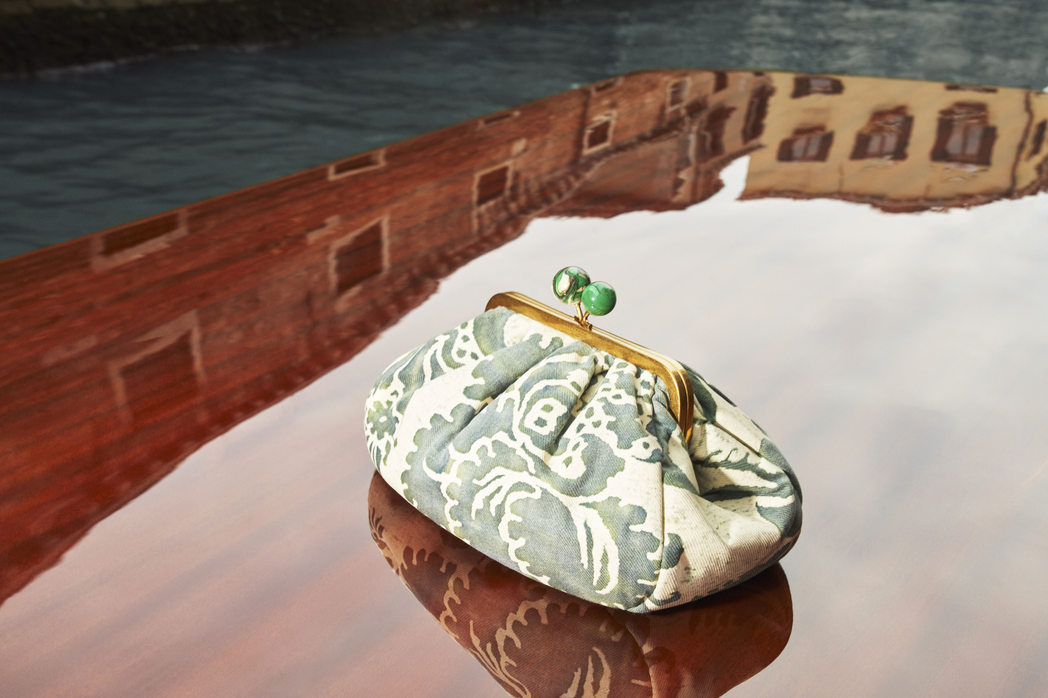 All-match bag accessories, open fashion in early autumn - iNEWS