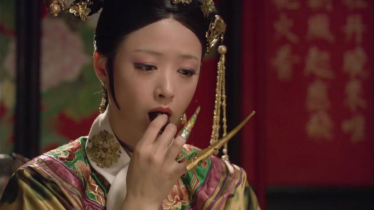 Comparing actors' real and fake eating scenes, there is no harm without ...