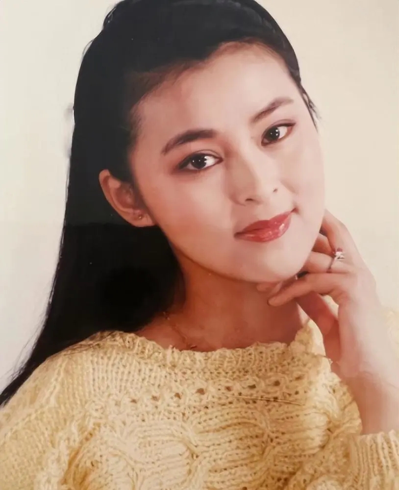 Famous actor He Yin: After divorcing Huang Zhizhong, the frost-stained ...