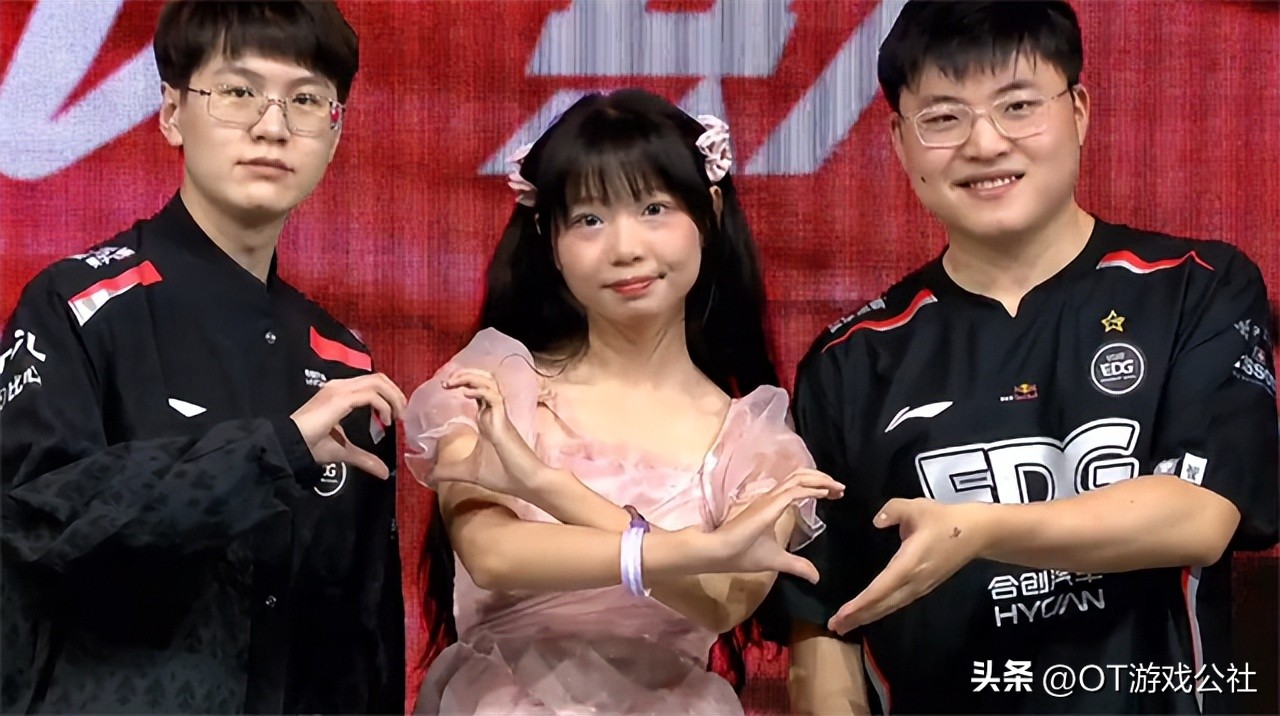 Uzi has a new golden sentence, the female fan who looks like Hitomi Xi ...