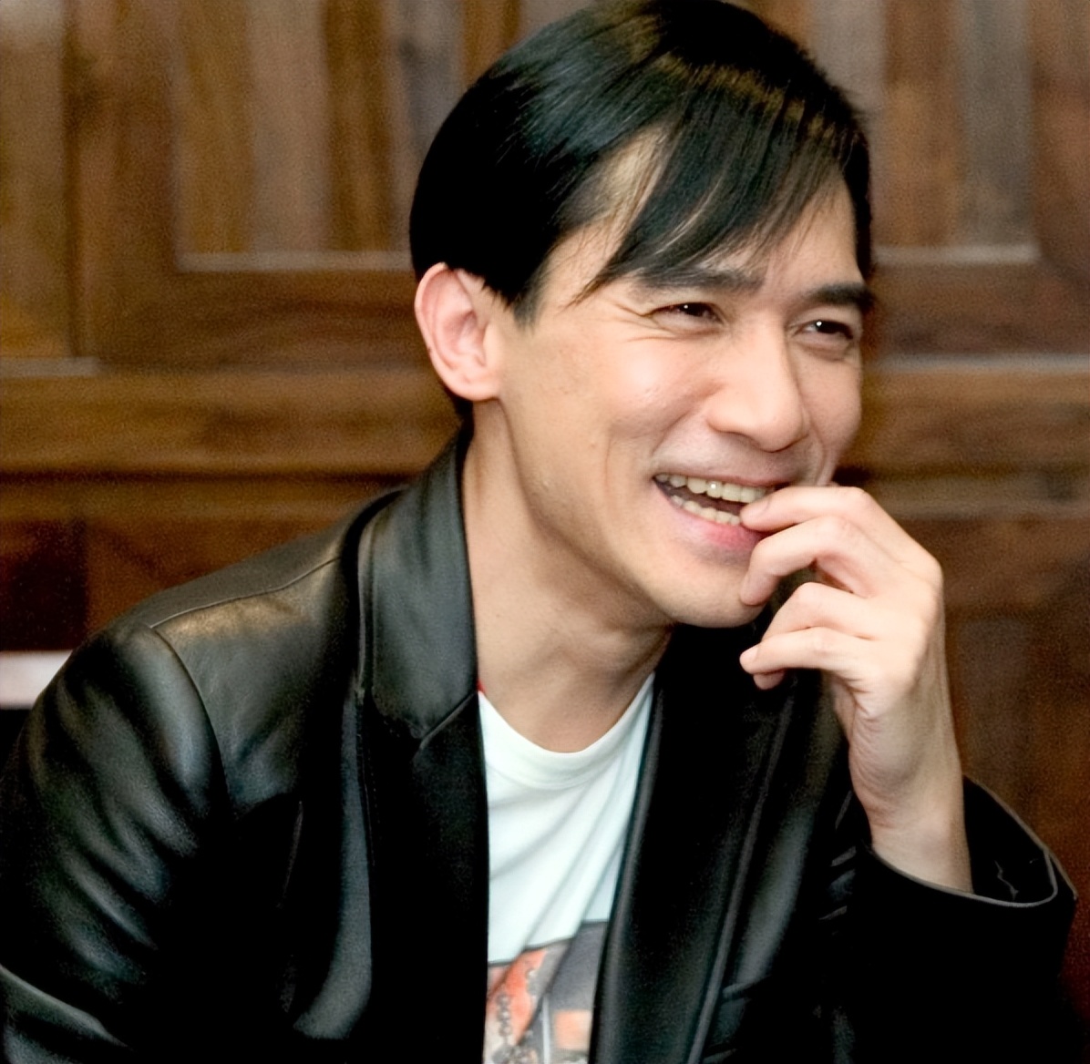 Liang Chaowei is no longer silent: admits that he has lived alone in ...