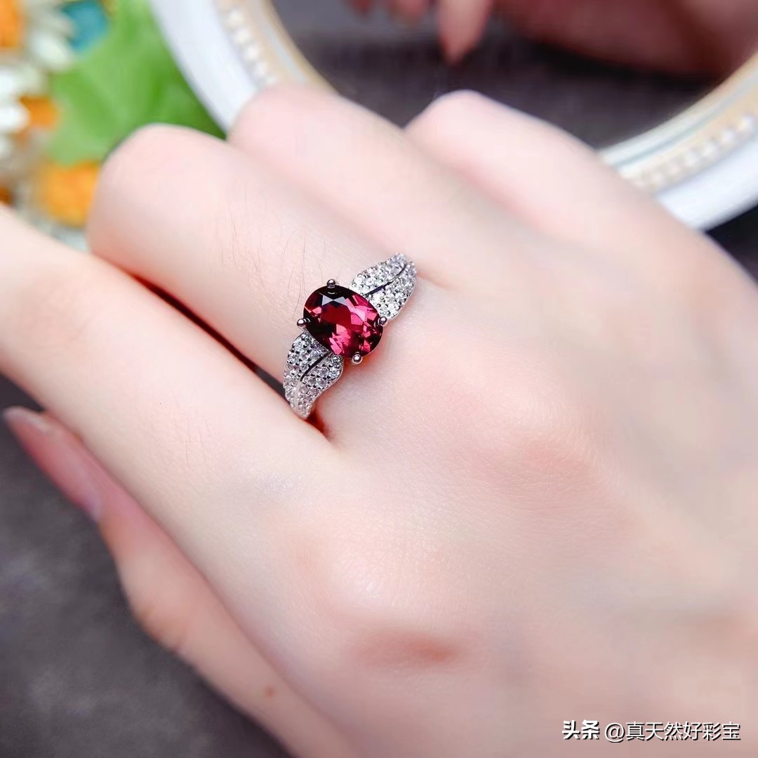 s925 silver inlaid natural magnesium aluminum garnet ring - iNEWS