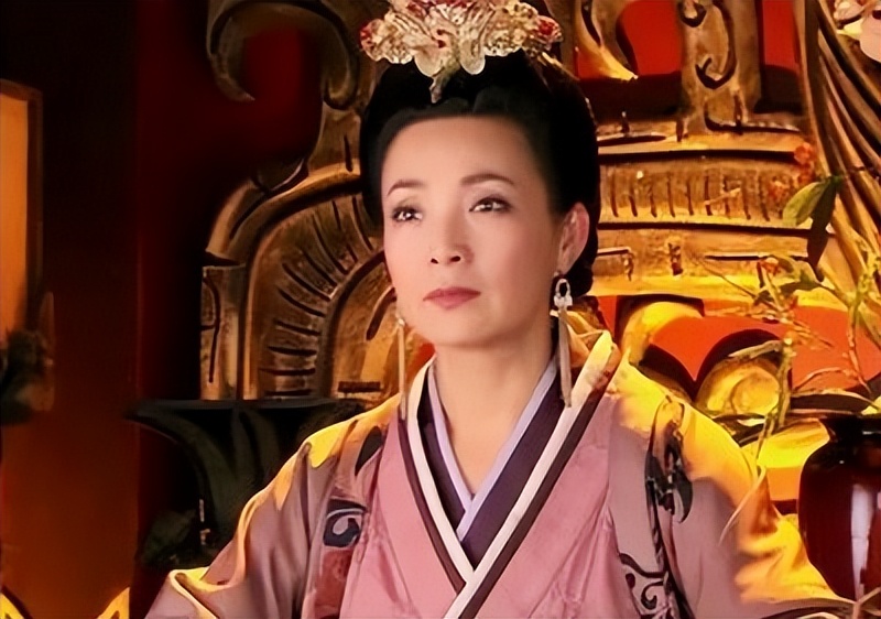 Liu Bang's queen was molested by the Huns, but she could only swallow ...