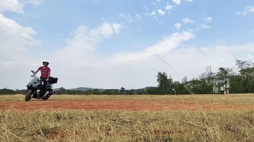 Scooter, MVCAGIVA 150ADV, get started! - iMedia