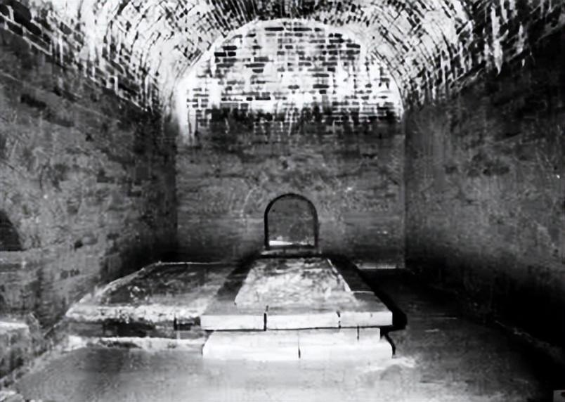 A mysterious large tomb was discovered in Hubei, and strange things ...
