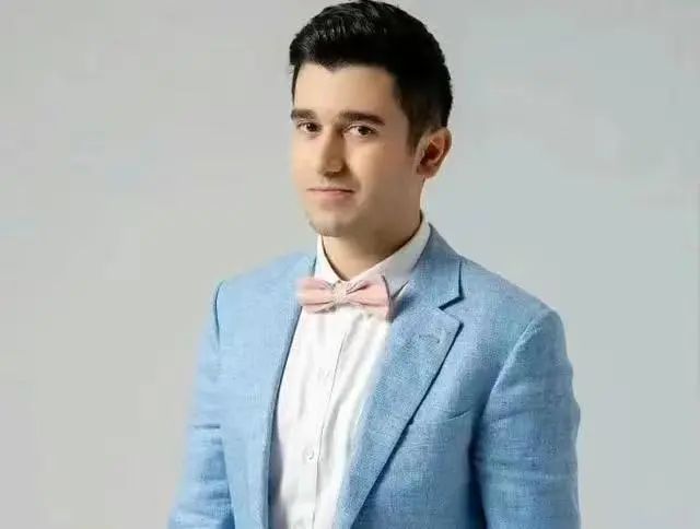 Di Lieba and Huang Jingyu's love affair is real? Zhang Yi guides fans ...