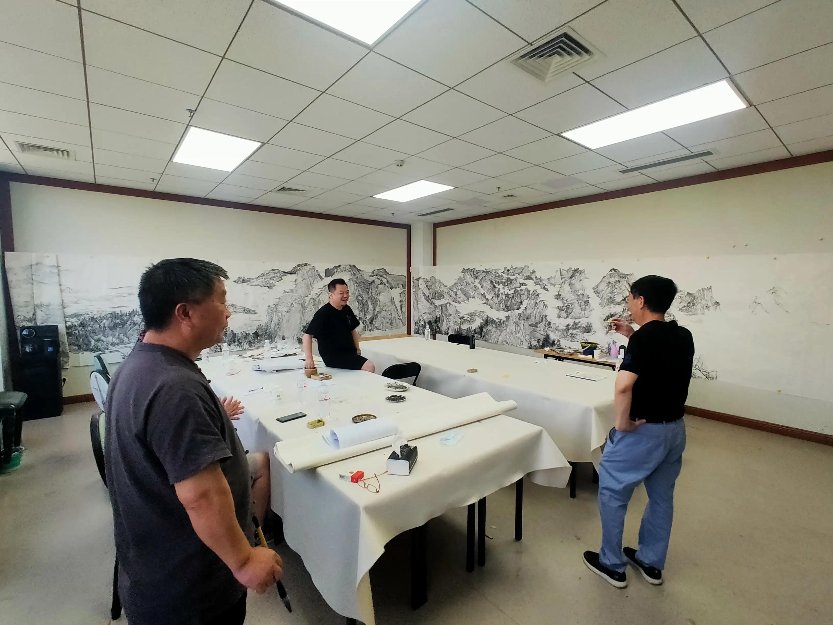 Approaching Sun Xiaopu, a painter in Huaihua, Hunan - iNEWS