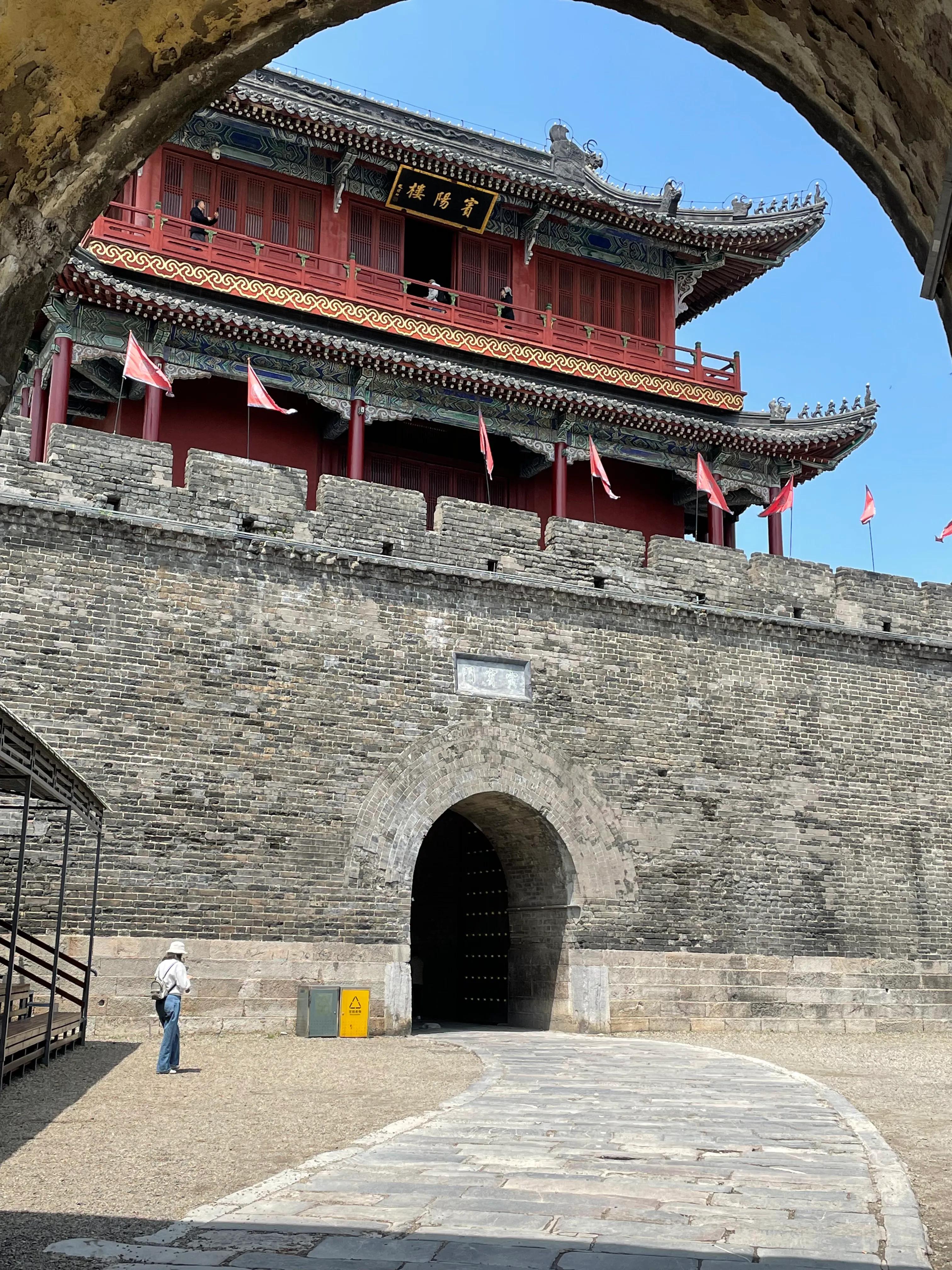 This life must drive 318 National Highway Jingzhou Station check-in ...