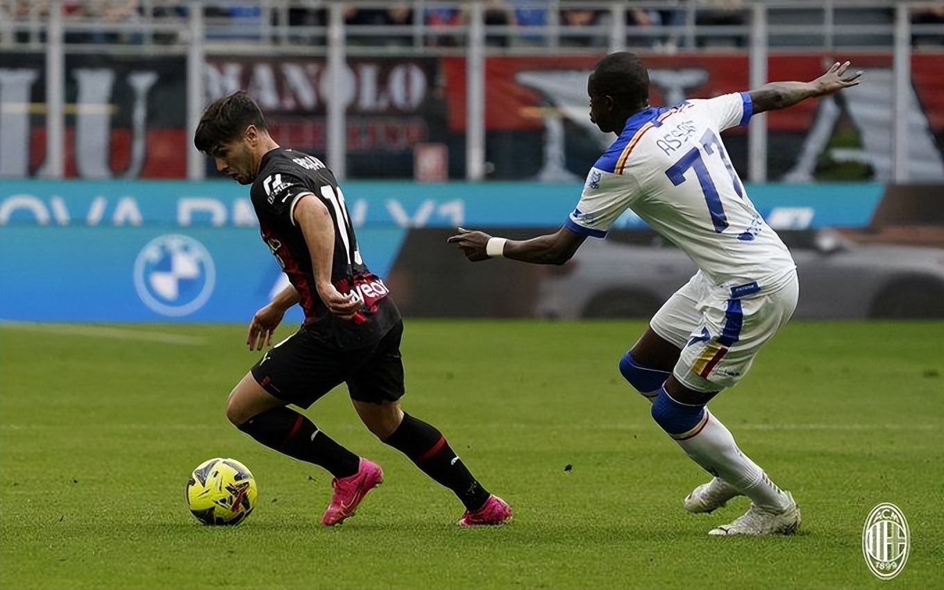 72,000 people witnessed! AC Milan won 2-0, Leo is super one-stop, and ...