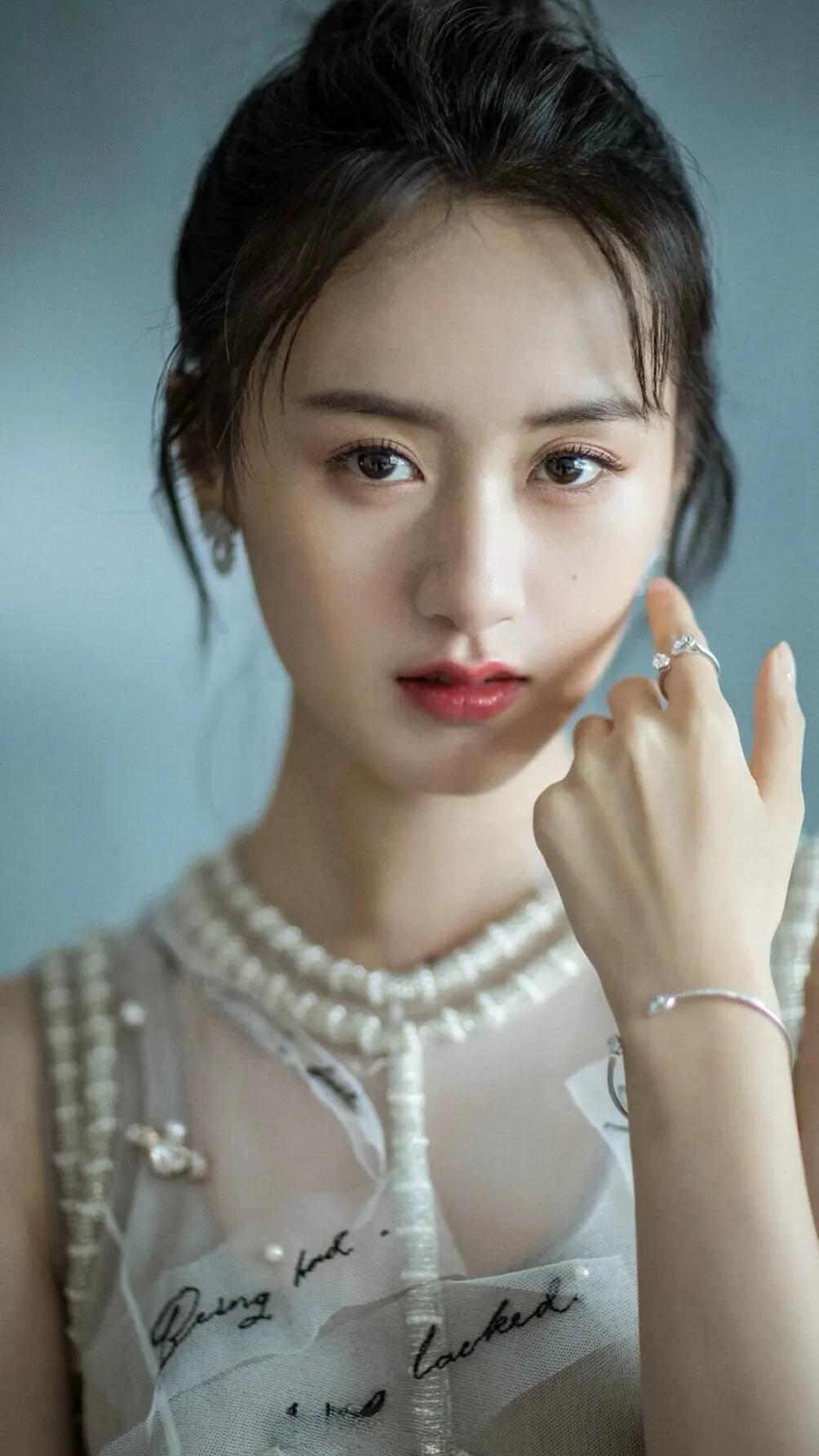 Yuan Bingyan: cute girl - iMedia