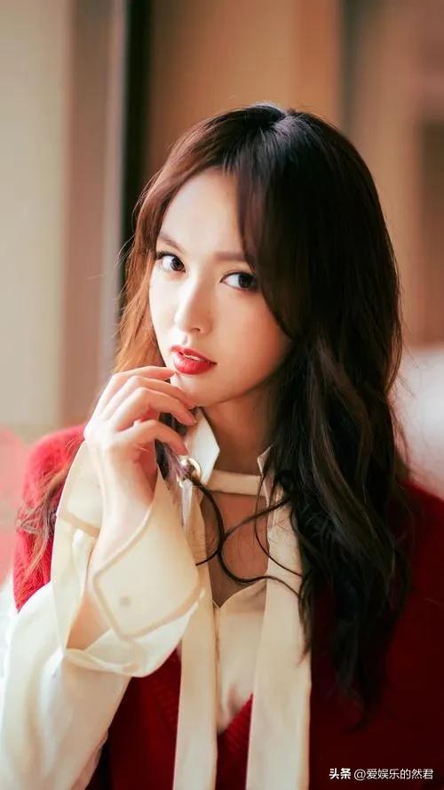 Tang Yan always looks like a fairy - iNEWS