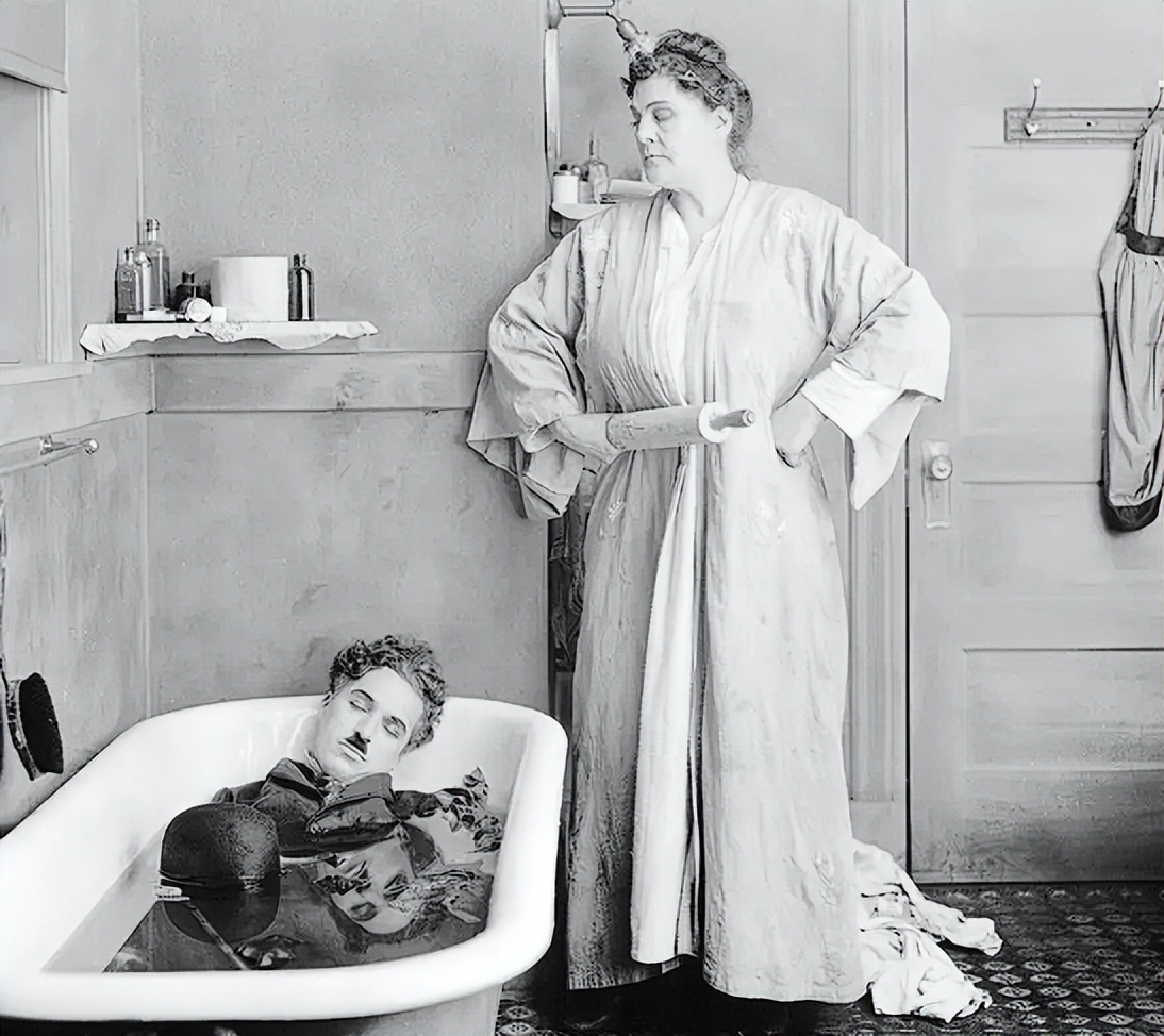 Chaplin used superb acting skills to make this film a classic of the ...