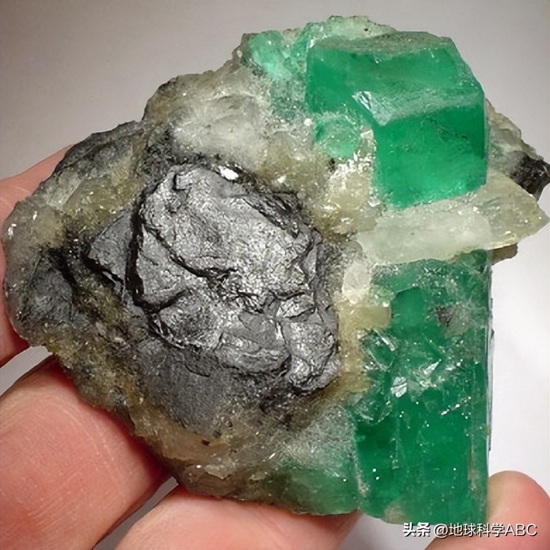 The King of Emeralds: Muzuo Emerald Mine fully demonstrates the greed ...