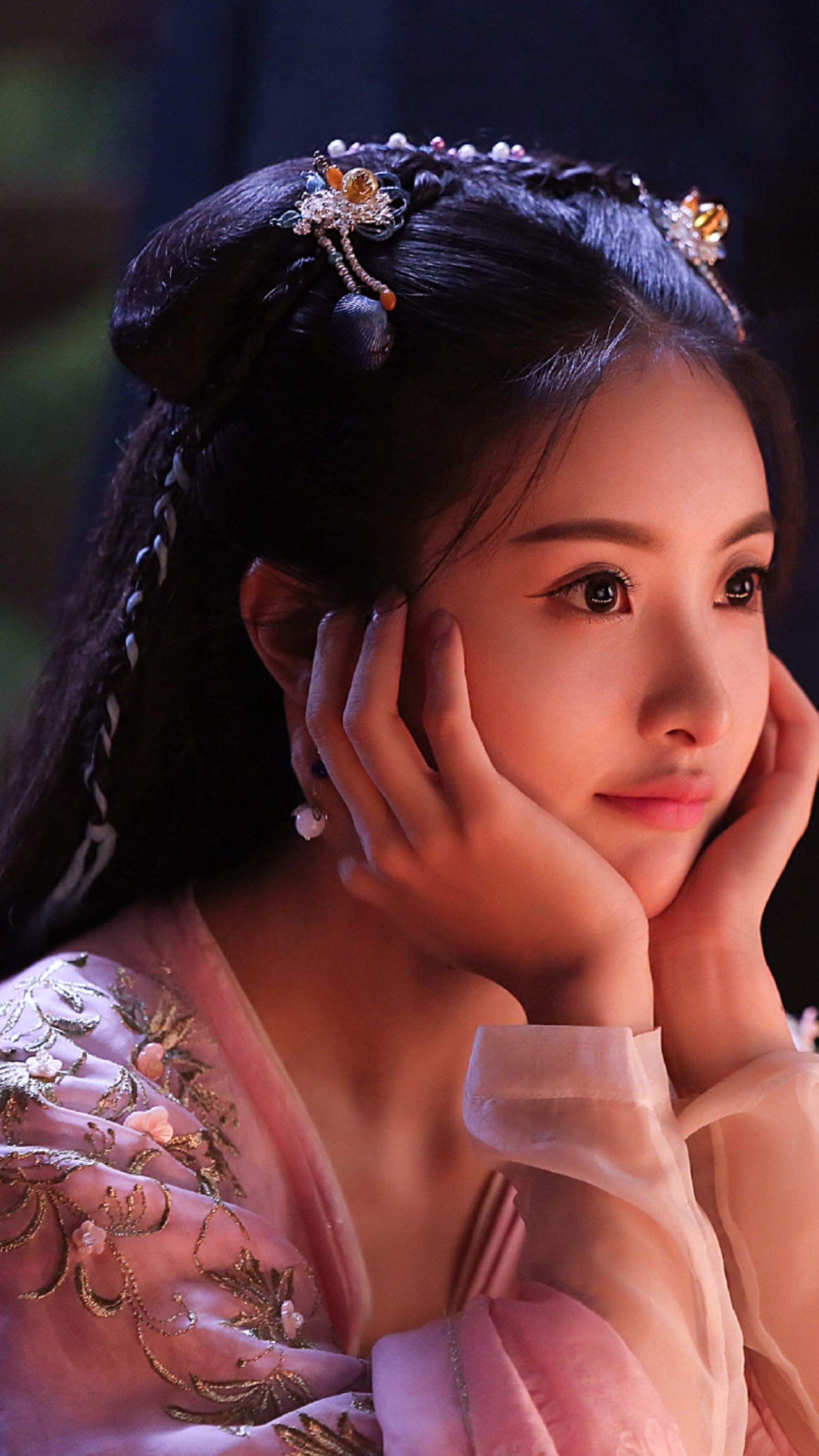 Lai Yumeng, a female star born in 1995 - iNEWS