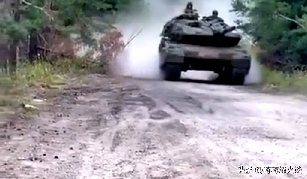 Ukraine received Polish Wolverine wheeled armored vehicles to cooperate ...