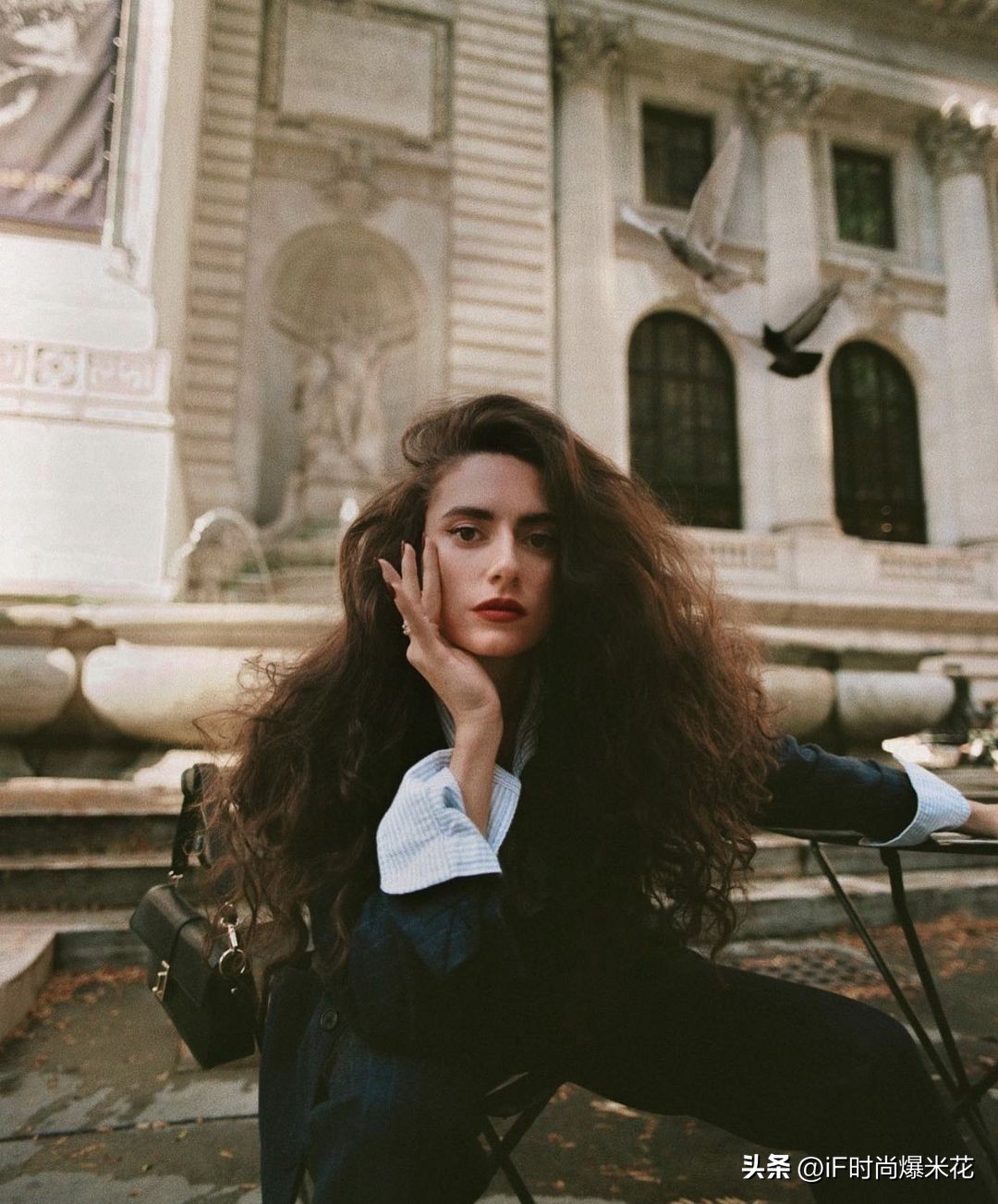 The beauty is bursting, the thick face beauty Léanne Ansar's red lips ...