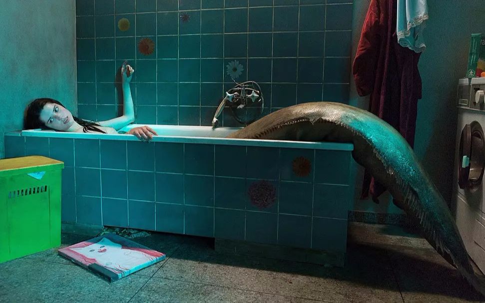 Unidentified creatures were photographed in the deep sea, and the ...