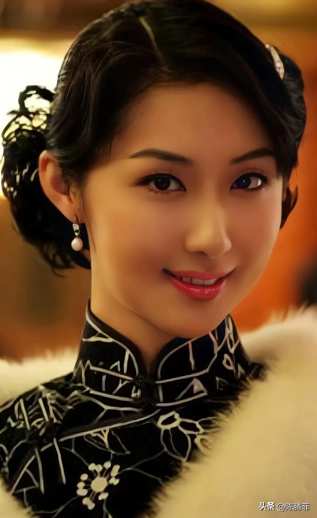 Tu Liman is as beautiful as a flower, sexy and charming - iNEWS