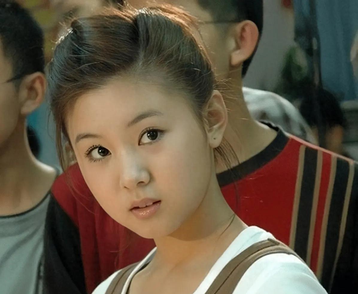 Eternal youth! Li Xiaomeng looks so amazing, kissing scenes banned for 20 years! - iMedia