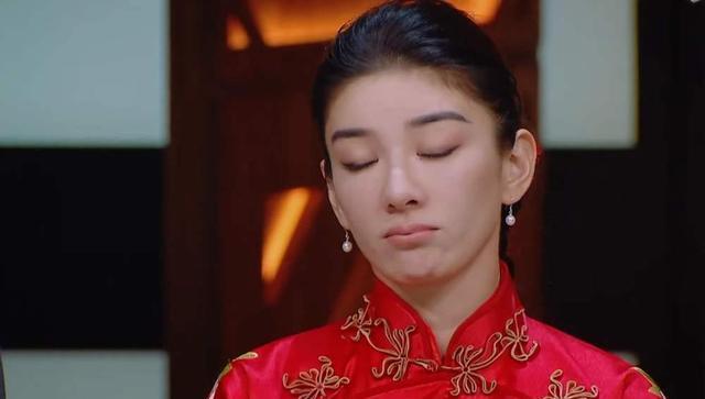 8 female celebrities whose faces were “disfigured by plastic surgery ...