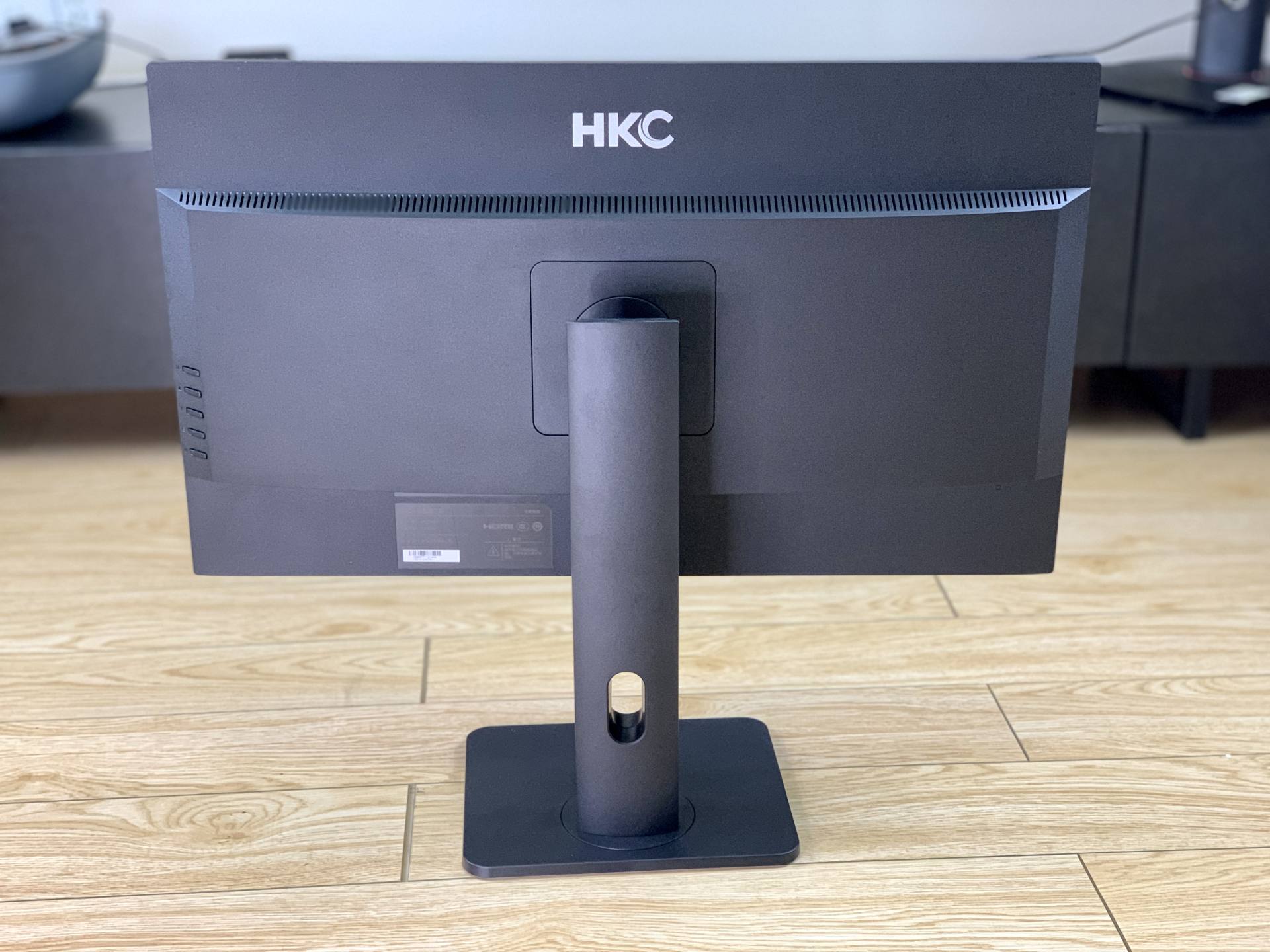 HKC T2751U professional design monitor hands-on experience - iNEWS