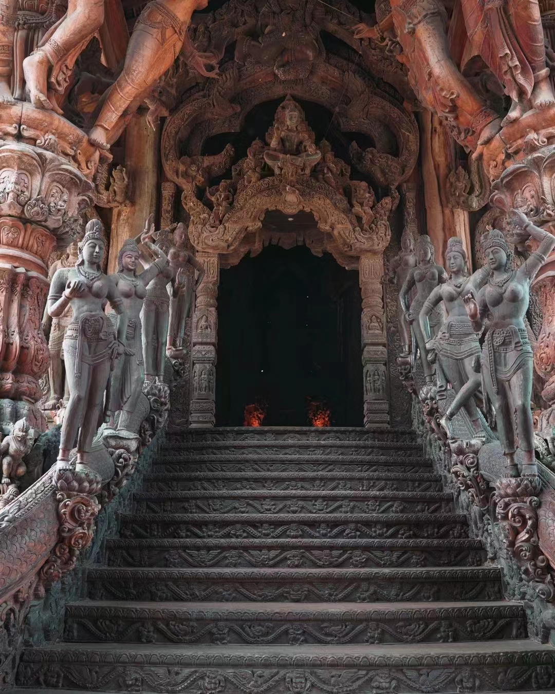 Temple of Truth in Pattaya - iNEWS