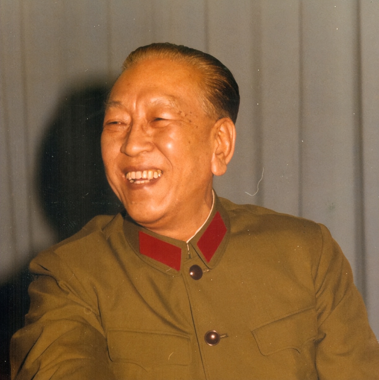 In 1983, Gu Yue ended the performance, and Yang Shangkun personally ...