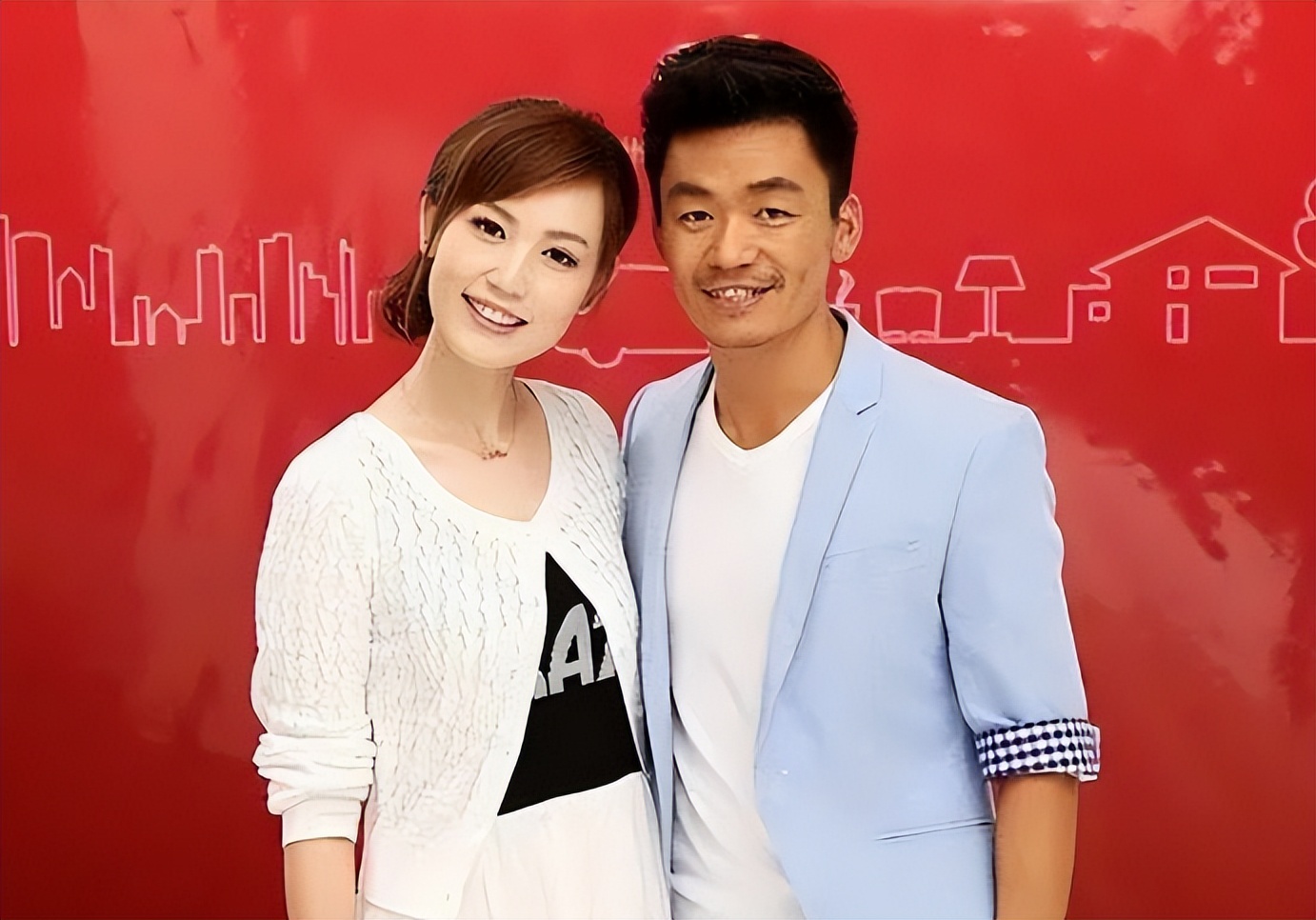 There was Ma Rong in the front, Feng Qing in the back, the unlucky Wang ...