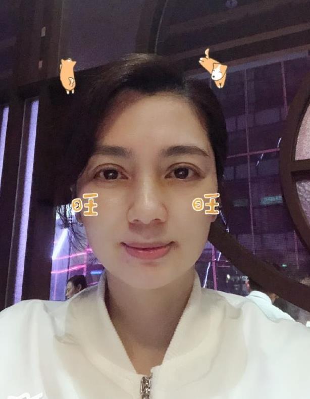 Zhang Danfeng and Hong Xin issued an apology, saying that they did not divorce in a moment of ...