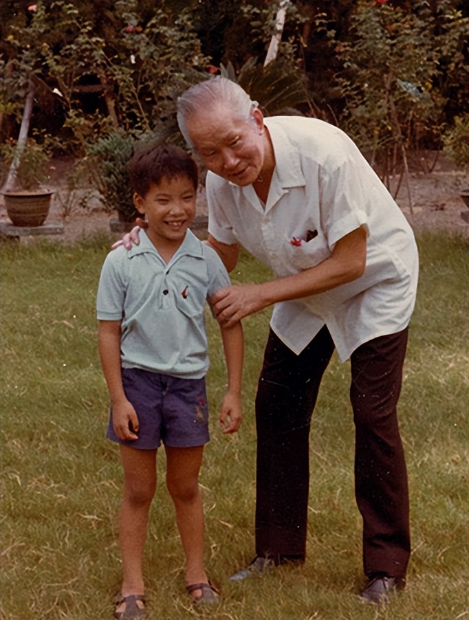 In 1988, Sun Liren's subordinates brought a photo back to Taiwan from ...