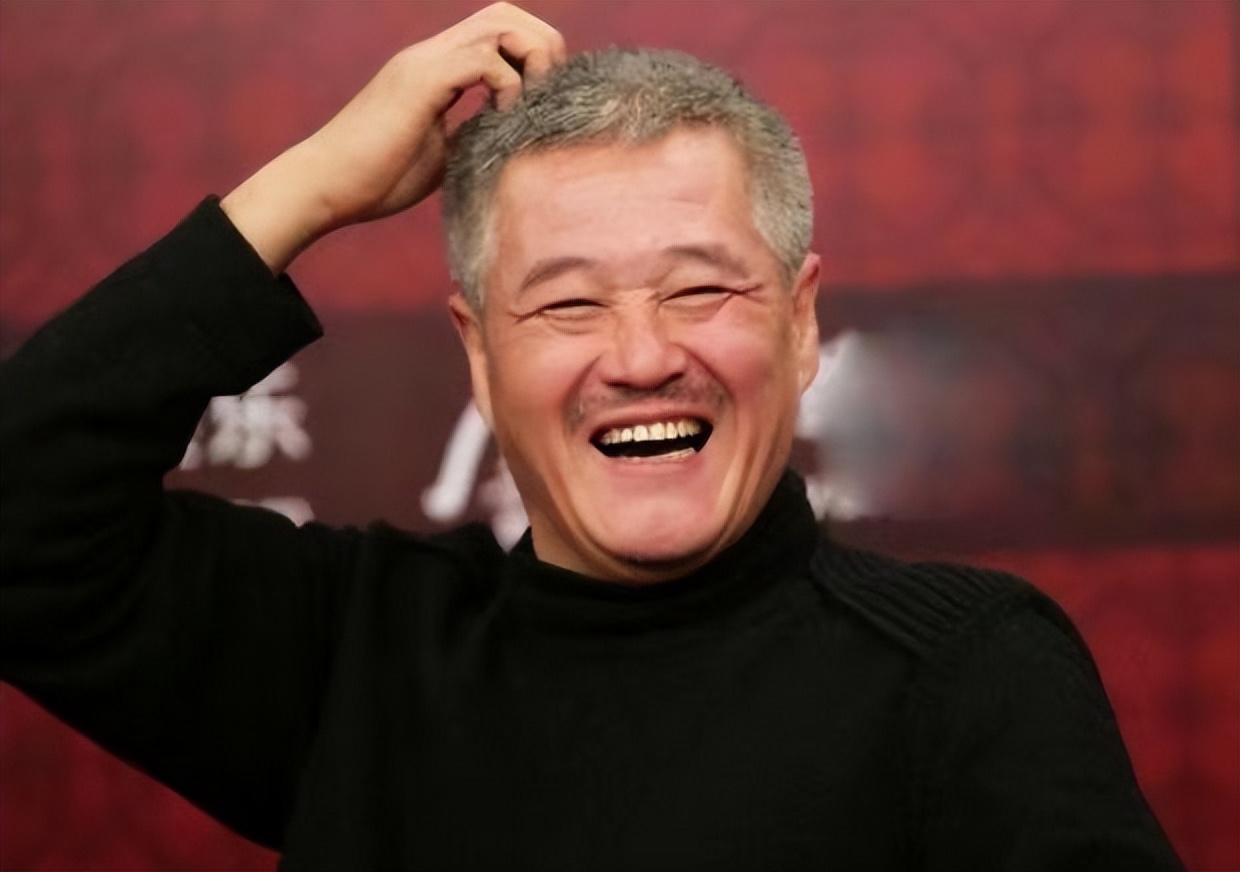 Zhao Benshan is back! The skin is smooth and firm like a boiled egg ...