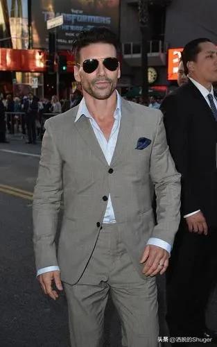 From an unknown boxer to the most handsome and toughest villain dad ...