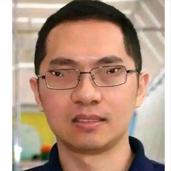 "Lion Boy" makes squinting Chinese confident? - iNEWS