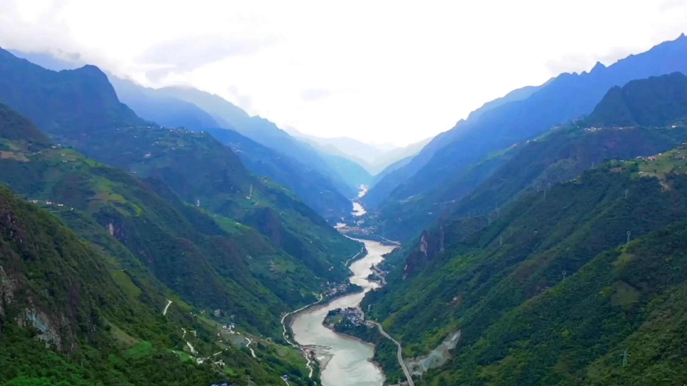 Nujiang Grand Canyon, one of the three largest canyons in the world ...
