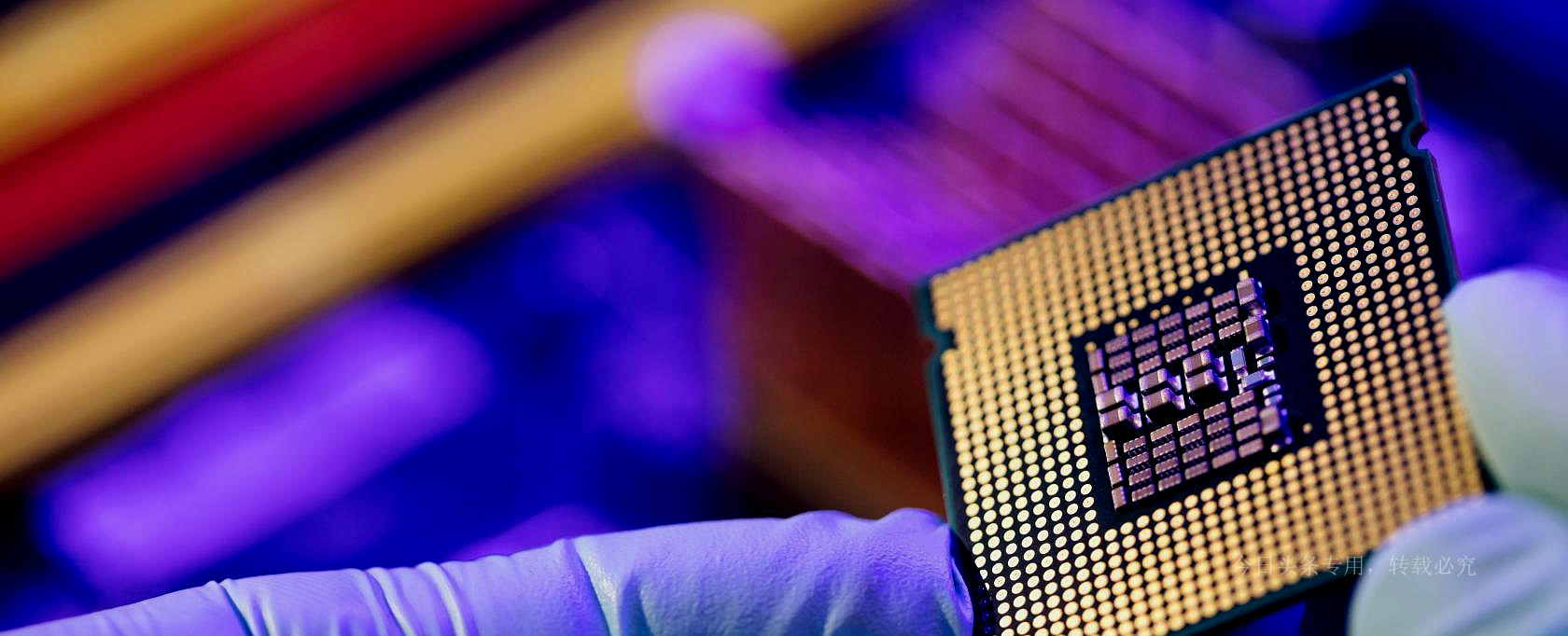 With a vote of 587 to 10, the European Parliament legislated to expand ...