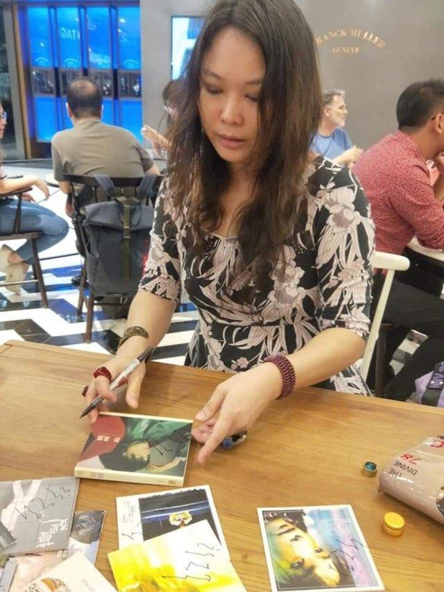 A recent photo of 48-year-old Xu Meijing, who was once as famous as ...