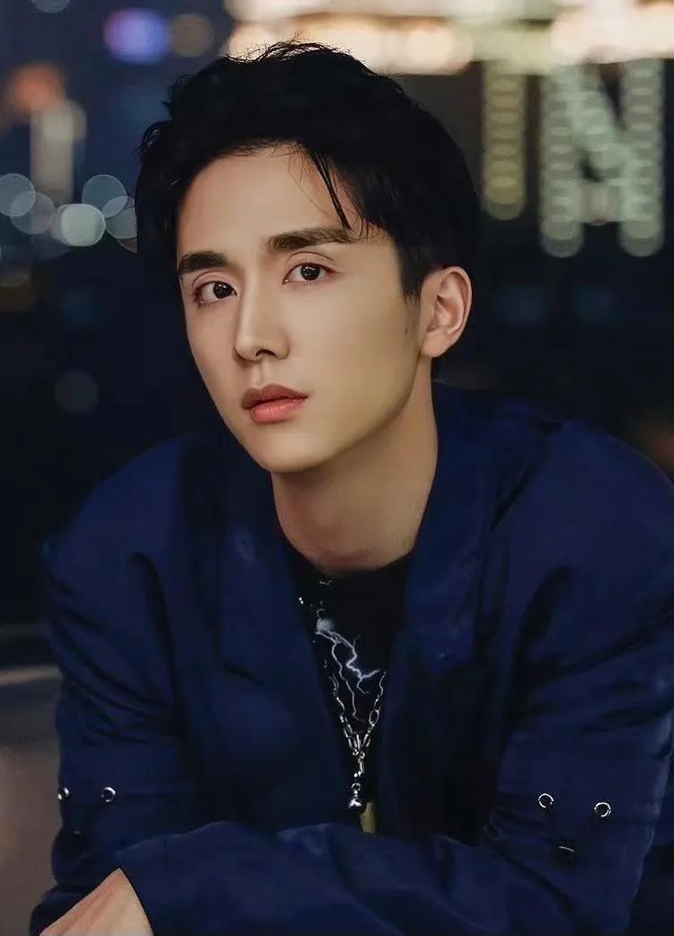 Domestic entertainment post-95 male artist, Wang Hedi, Song Weilong, Wu ...