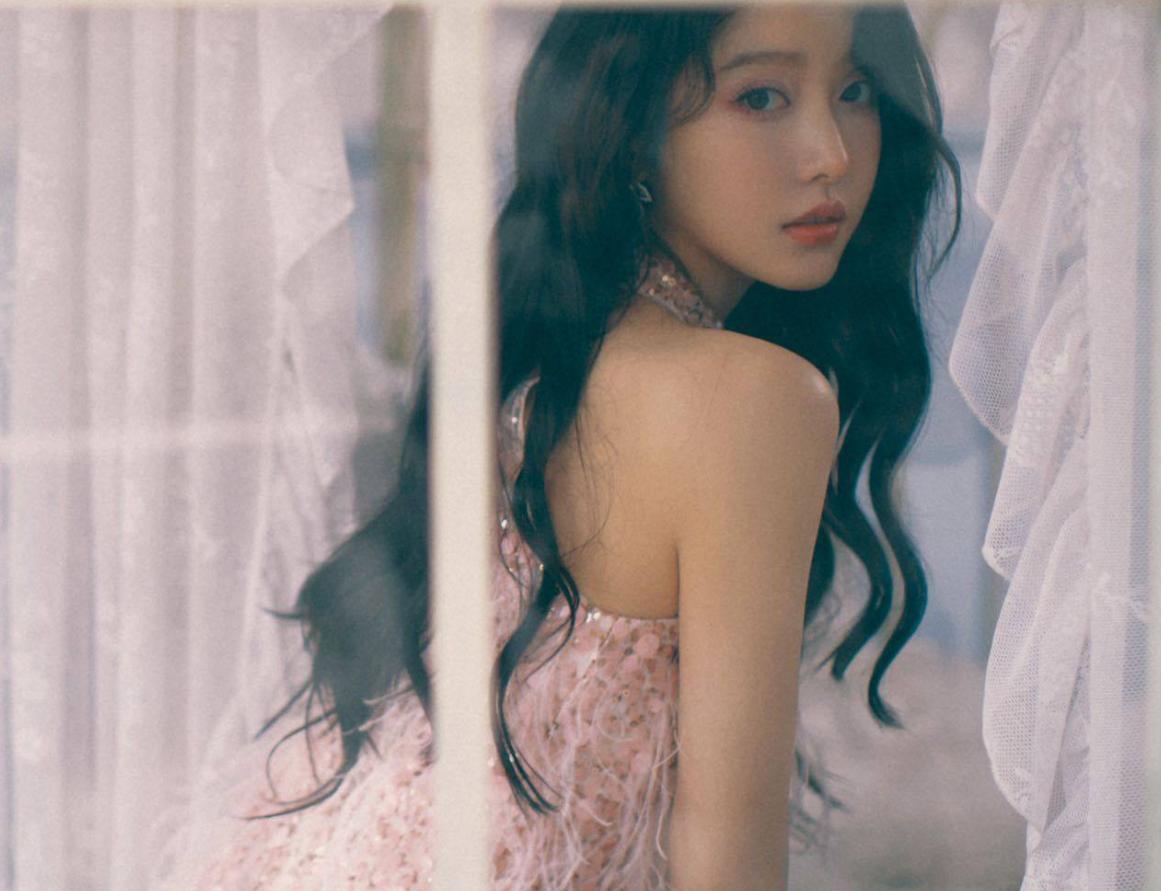 Jiang Zhenyu's pink and sweet style is gentle and feminine, with a ...