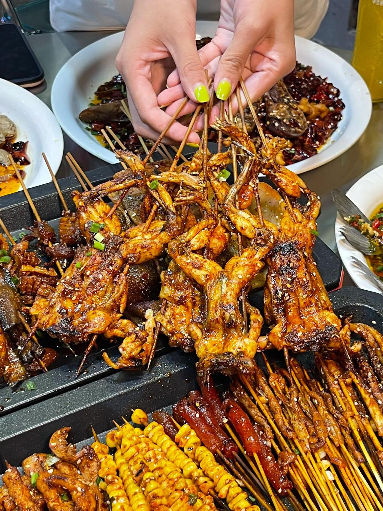 You can always trust Chongqing's 20-year-old BBQ - iNEWS