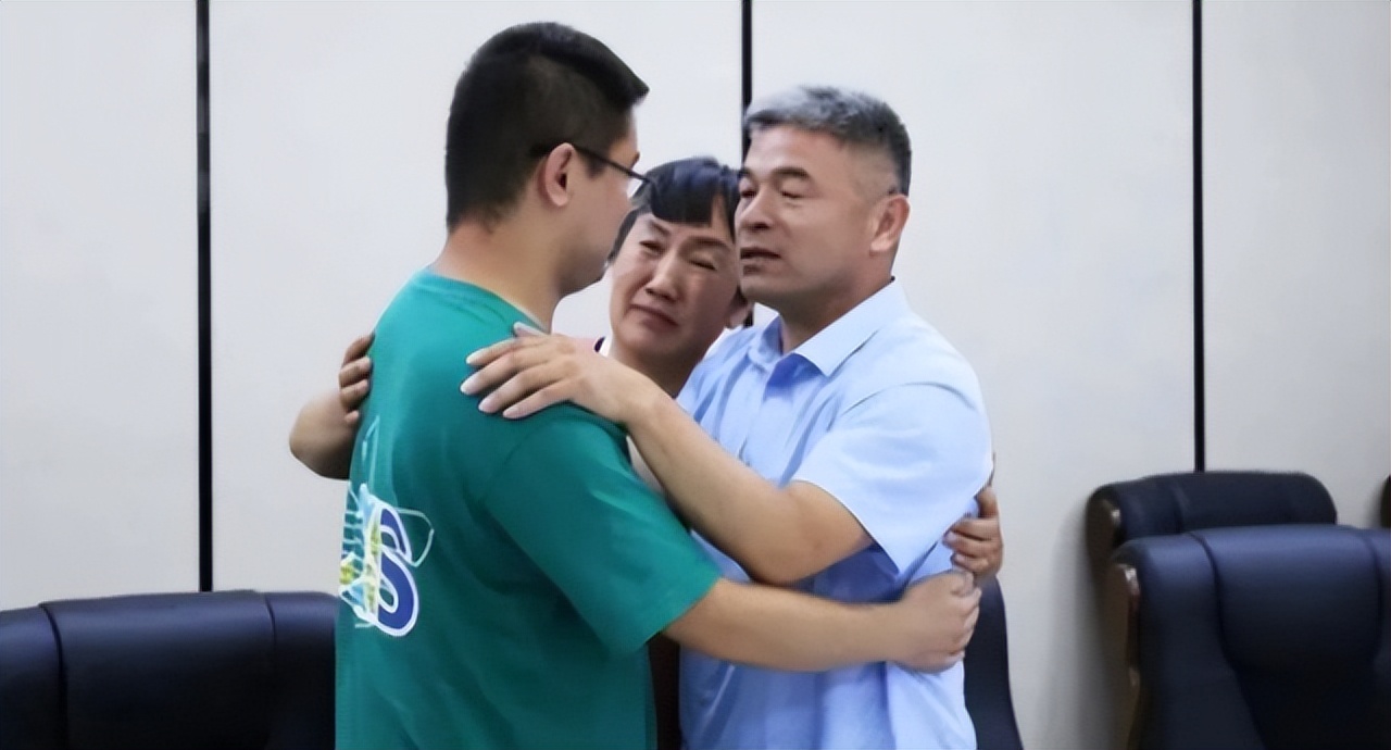 Three views are not correct? Little yellow car fans think that little Xingxing tears up the ...