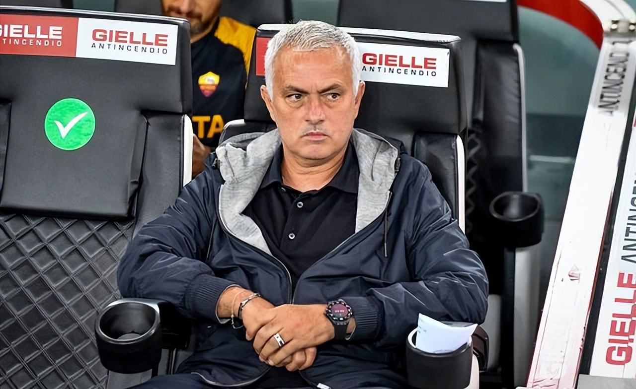 0-4!Mourinho had no choice but to akimbo, Roma was blown up, conceded 3 ...