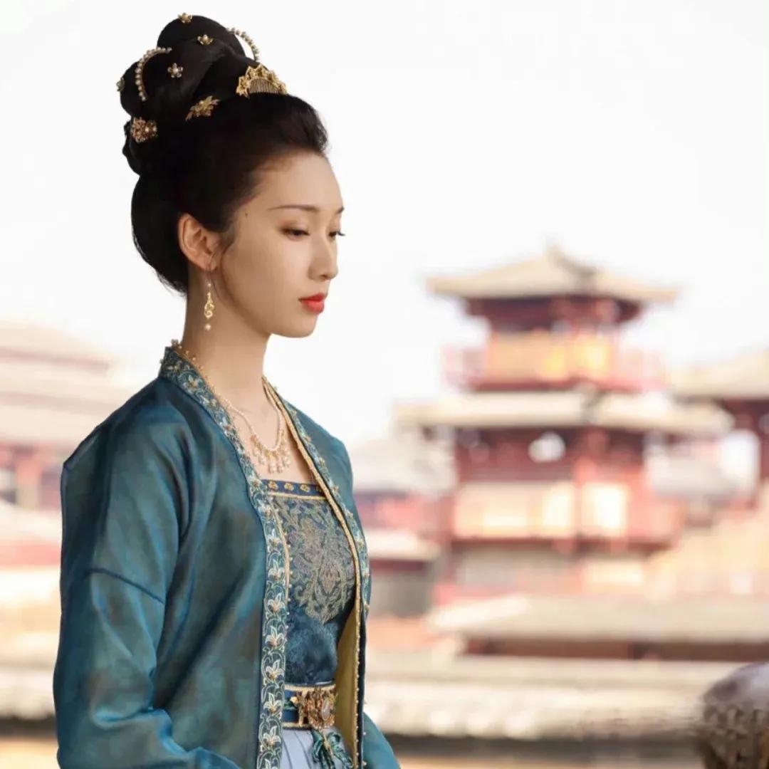 A successful star in transformation—Liu Lingzi - iMedia