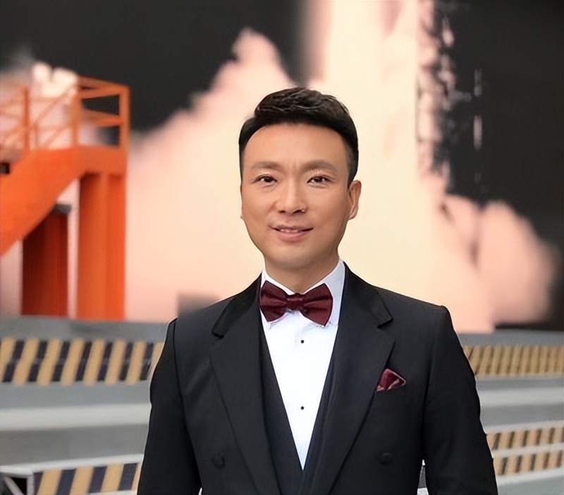 CCTV anchor Kang Hui: Married with her first love at the age of 29 - iNEWS