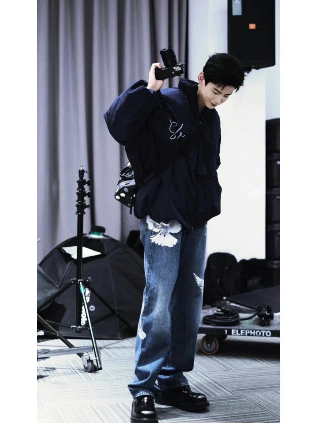 The latest outfits of Bai Jingting with the same style as celebrities ...